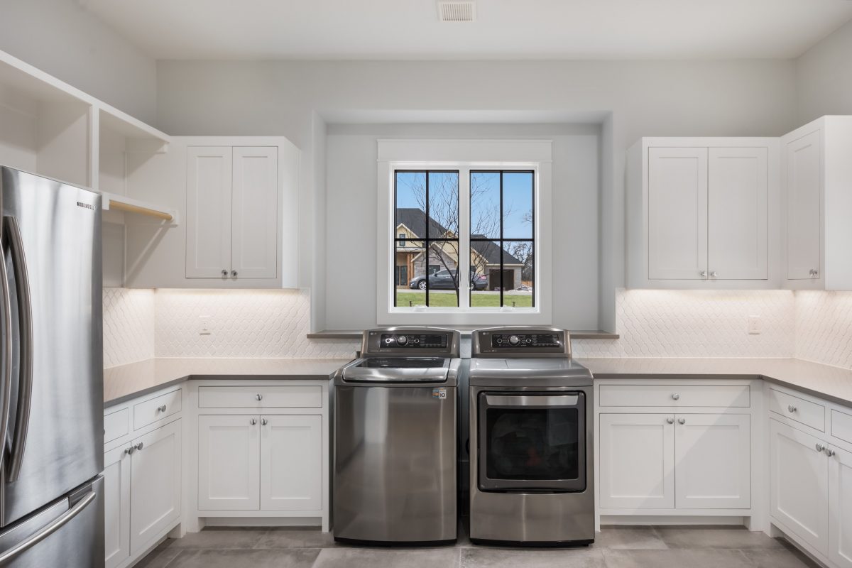 6911 CHESTNUT – Tag & Associates