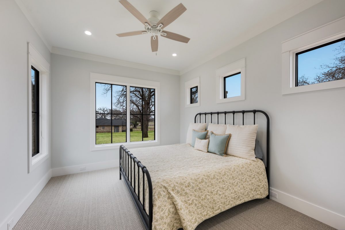 6911 CHESTNUT – Tag & Associates